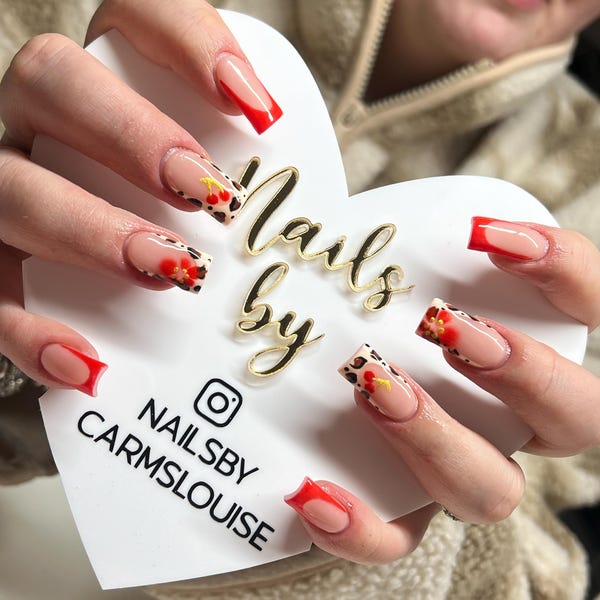 Custom Acrylic Nailfie Heart Prop: Salon Accessory, Nail Artist Gift - Etsy