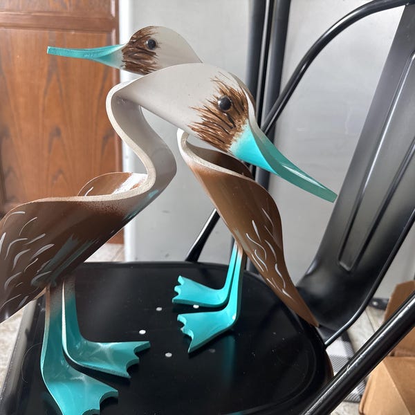 I Feel so Blue Pelican With Feet Spikes - Etsy