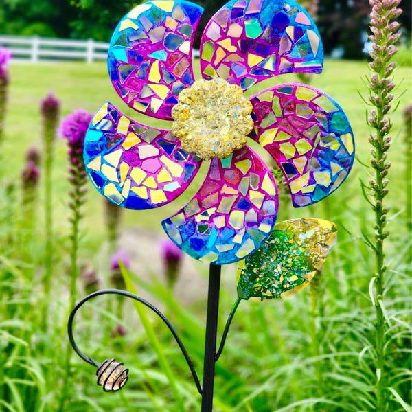 Pinwheel.. Flower Pinwheel .. Blingthingzbylori .. Suncatcher .. Flower ...