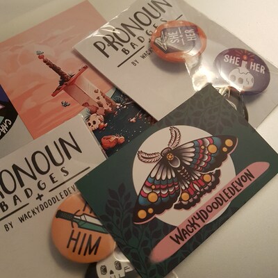 Handmade, Customisable Pronoun Badges Pack of 3 - Etsy