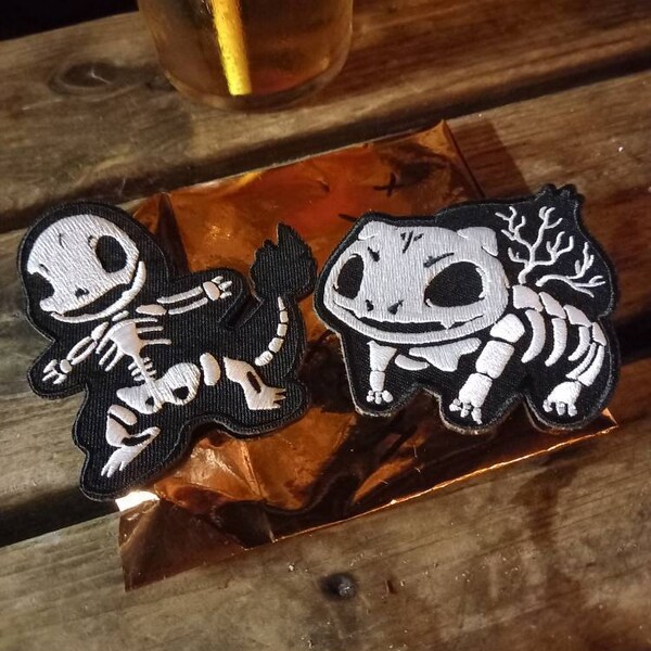 Spooky Bulbasaur Patch - Etsy