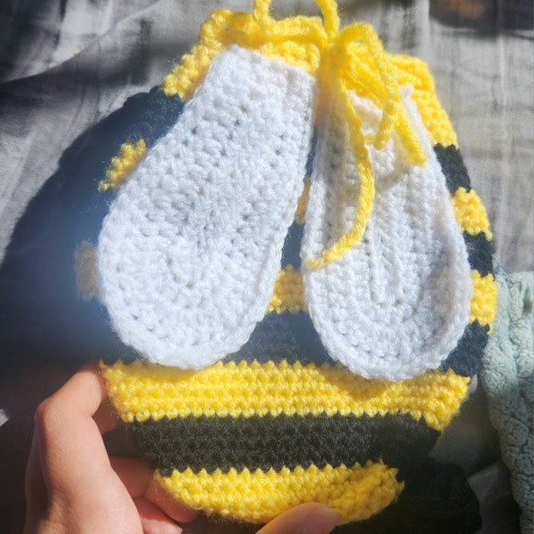 Bumble Bag - Crochet Drawstring Pouch | Bee Backpack PDF | Kawaii Shop ...