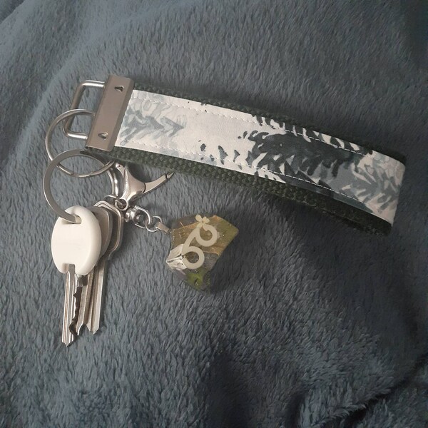 Winter Evergreen Tree Key Fob- 2 Sizes- 3 Colors - Etsy