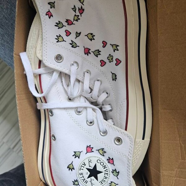 Custom Converse Embroidered Heartstopper Leaves, Bookish Inspired ...