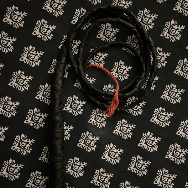 Black Riding Crop Flexable Riding Crop With Comfortable Grip Handle and ...