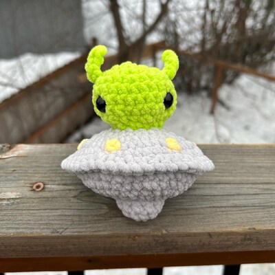 Weebee the Space Invader No Sew Crochet Pattern - Etsy Australia