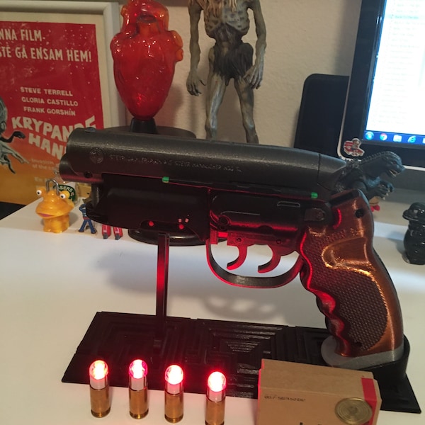 Blade Runner PKD Blaster Prop Ammo Box W/lumi-shok Rounds Deckard ...