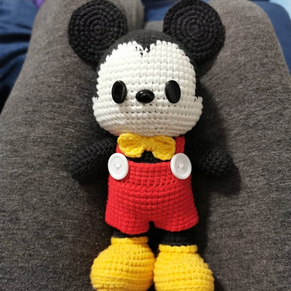 Mika the Mouse | Amigurumi Crochet Pattern by Linhas De Algodão ...