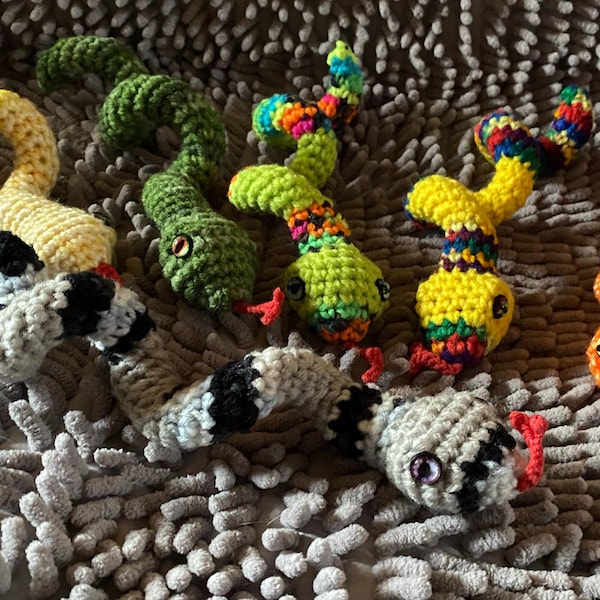 Snake Crochet PATTERN, No-sew No Wire Spiral Snake, Beginner Friendly ...