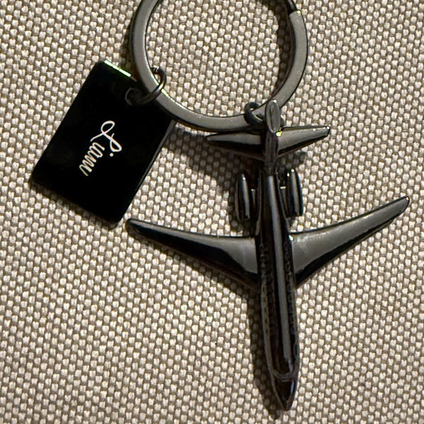 Persoanlized Airplane Key Chain, Creative Aircraft Twin-engine Gift ...