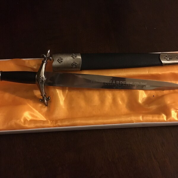 Personalized Fleur-de-lys Dagger With Free Engraving - Etsy