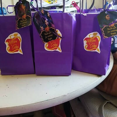 Descendants Apple: Rotten to the Core - Etsy