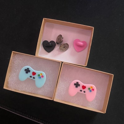 Gamer Pin Retro Video Game Controller Lapel Pin - Etsy