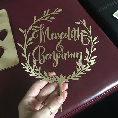 Name Cake Topper Wedding With Wreath, Names Wedding Cake Topper Gold ...