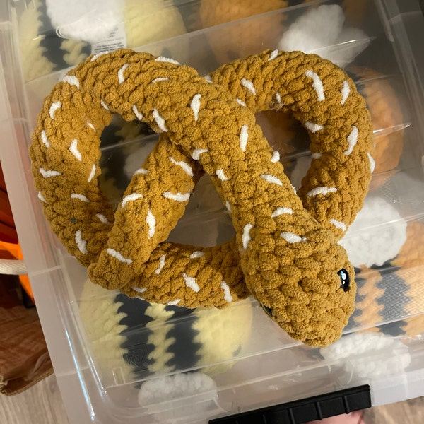 Pretzel Snake Crochet Pattern - Etsy