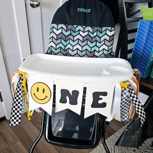 Yellow One Smiley Face Banner, One Happy Dude, First Birthday Boy Decor ...