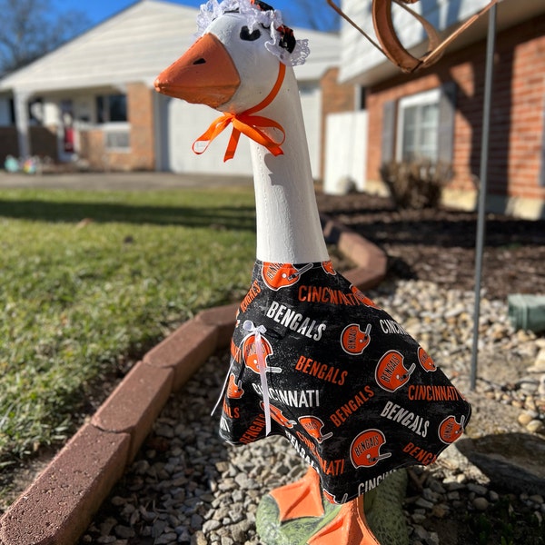 AFC / Cincinnati Bengals Goose Dress/goose Clothes/concrete Goose/lawn ...