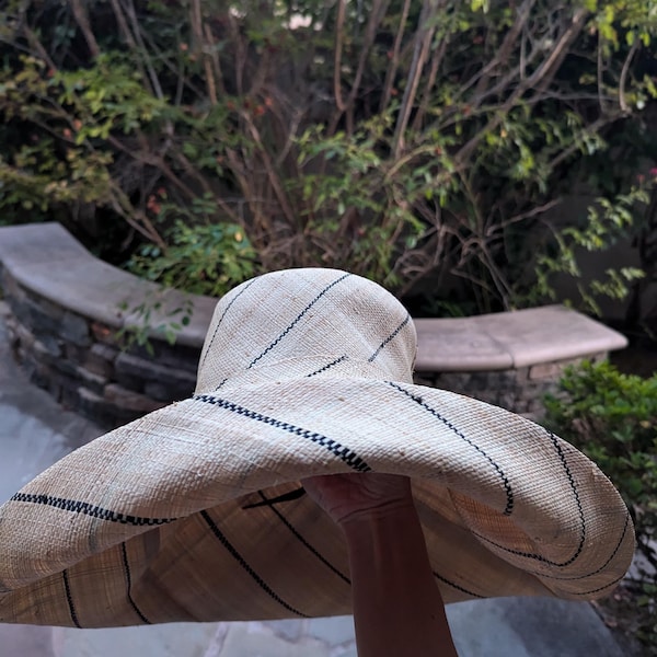 Hand Woven Madagascar Big Brim Raffia Sun Hat (59 Cm, Adjustable, Black ...
