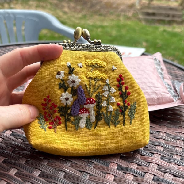 Hand Embroidered Coin Purse With Flower Embroidery, Earphone Case ...