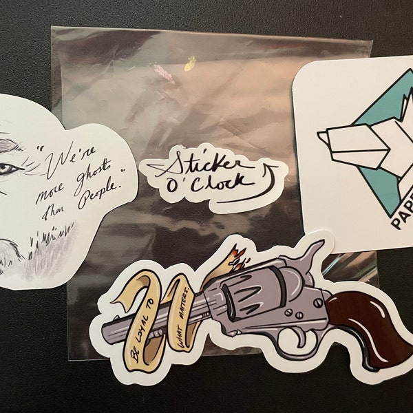 RDR2 Arthur Morgan Revolver Sticker - Etsy