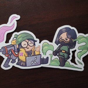 Cute Valorant Chibi Agent Killjoy With Alarmbot Matte Die Cut Sticker ...