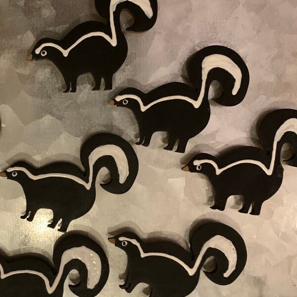2" - 34" Skunk Wooden Cutout Shape, Silhouette, Gift Tags Ornaments ...
