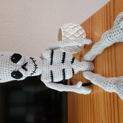 Halloween Crochet Pattern Skeleton, Amigurumi Skeleton Pattern ...