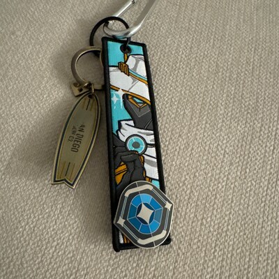 Platinum Enamel Pin Valorant - Etsy