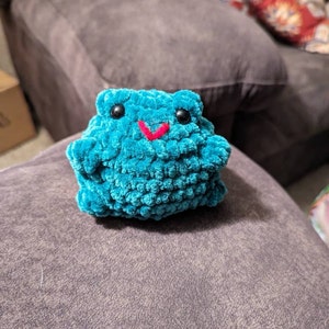 Ted the Thick Toad, Free NO-SEW Crochet Amigurumi PDF Pattern, Small ...