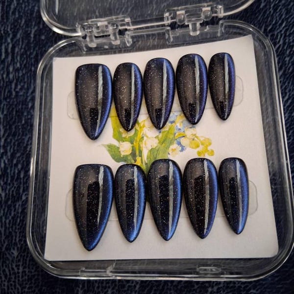 Pink Swoosh Metallic Chrome Nails, Hand Painted Geometric Press-on ...