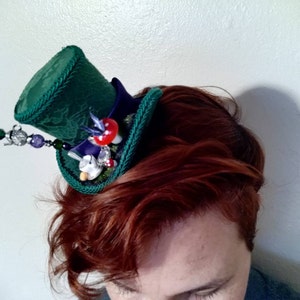 Demonstration or Example of Sizes of Top Hats for Chiki Bird - Etsy