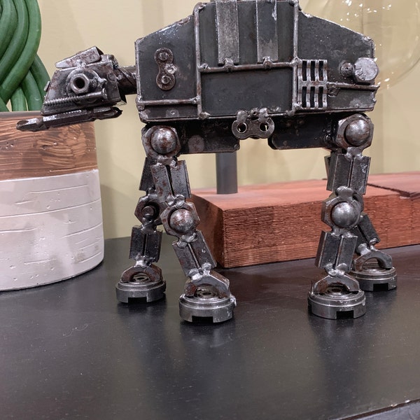 Handmade Recycled Metal Art Statue,handpainted Scrap Sculpture,movie ...