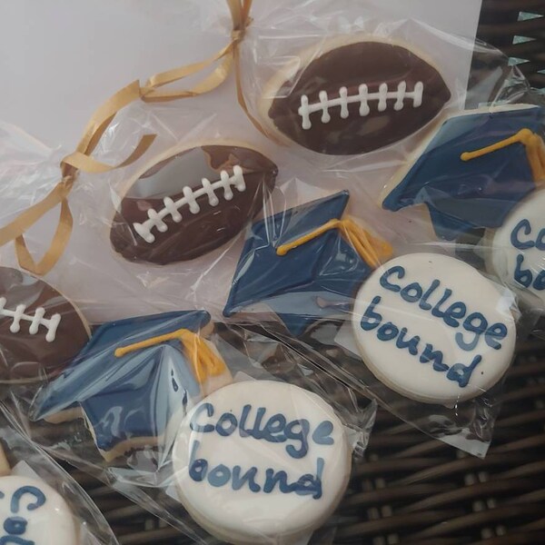 Class of 2024 Sugar Cookies - Graduation Cookies - Colors Customizable ...