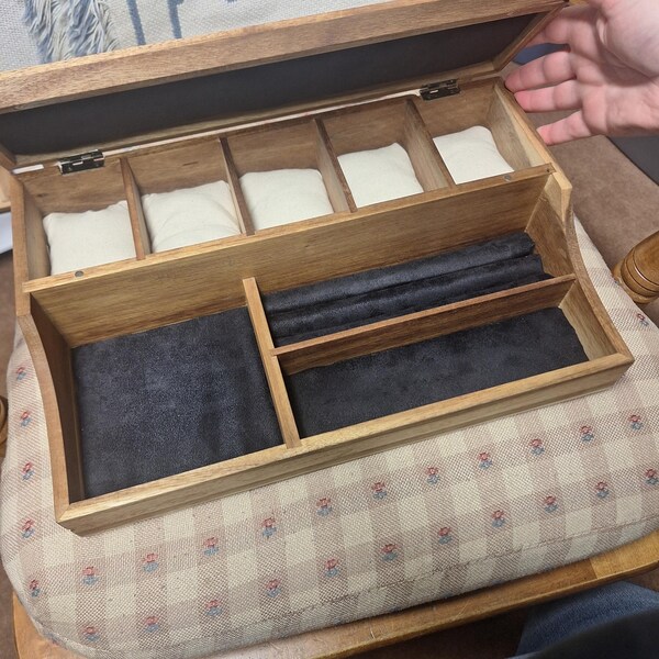 Acacia Solid Lid Valet Watch Box - 5 Compartment Watch Box - Men's ...