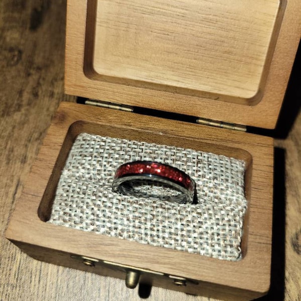 Hammered Meteorite & Guitar String Ring, Black Tungsten Ring, Hammered ...