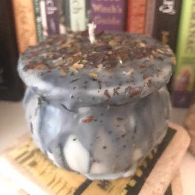 Yule Cauldron Candle / Yule Pillar Candle / Yule Decoration / - Etsy