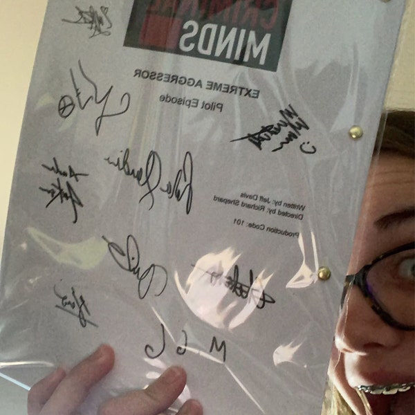 Criminal Minds TV Pilot Script Screenplay With Signatures Autograph ...