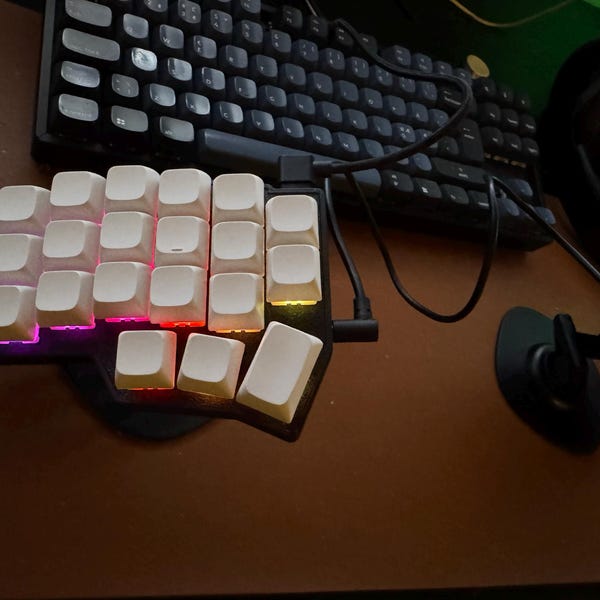 Corne V4.1 MX Wired Split Keyboard: Metal Plate, Adjustable Tenting - Etsy