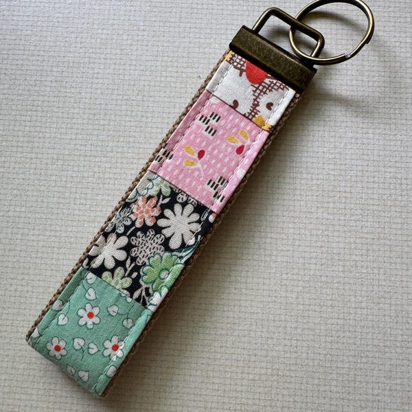 Vintage Patchwork Feed Sack Keychain Wristlet: 1930s Quilt Fabric Key ...