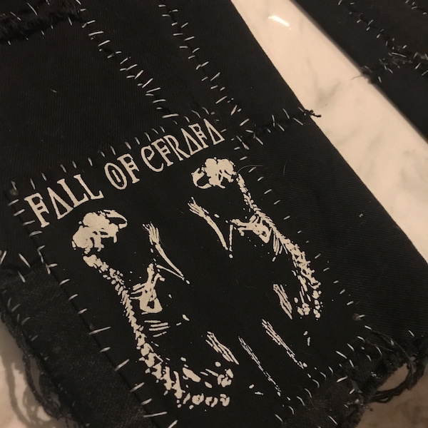 Fall of Efrafa Enamel Pin Watership Down Rabbit Black Rabbit of Inlé - Etsy