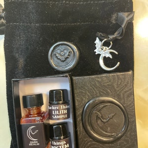 BLACK CAT'S PURR, Gothic Fragrance, Perfume Oil, Witchy Scents This ...