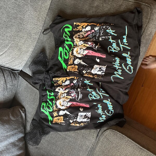 Motley Crue Girls Girls Girls Print Mini Dress Fishnet Sleeves Tunic ...