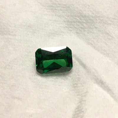 Emerald Rectangle Faceted Gemstone Radiant Cut Medium Green Emerald Gem ...