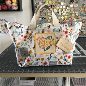 Mom Floral Embroidery Design Mother Day Embroidery Pattern | Etsy