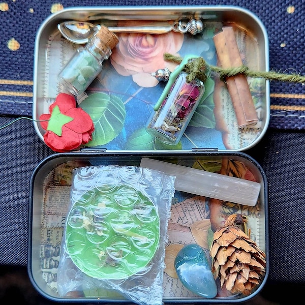 Green Witch Altar Tin - Portable Nature-inspired Ritual Kit - Etsy
