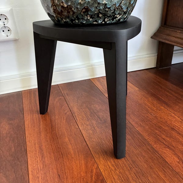 Oak Wood Bar Stool -flat Seat - Three-legged Stool - Counter Stool ...