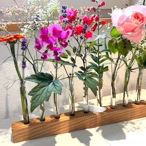 Hanging Test Tube Vase // Wreath With Flower Holder - Etsy