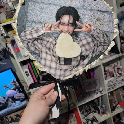 Stray Kids Felix Photo KPOP Picket / Fan With Ruffles - Etsy