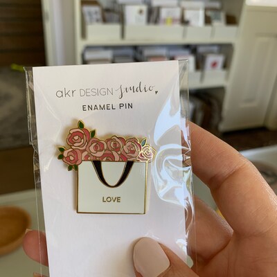 Love Enamel Pin/pink Floral Pin / Gift for Women / Christmas - Etsy