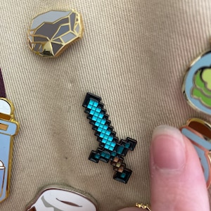 Minecraft Pig Enamel Pin - Etsy UK
